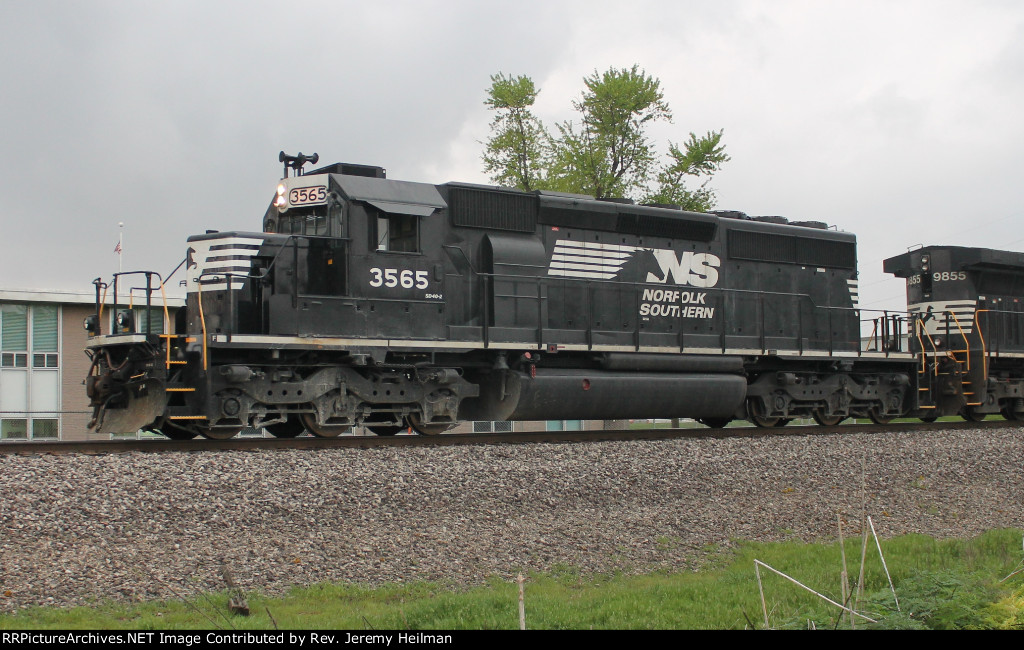 NS 3565 (2)